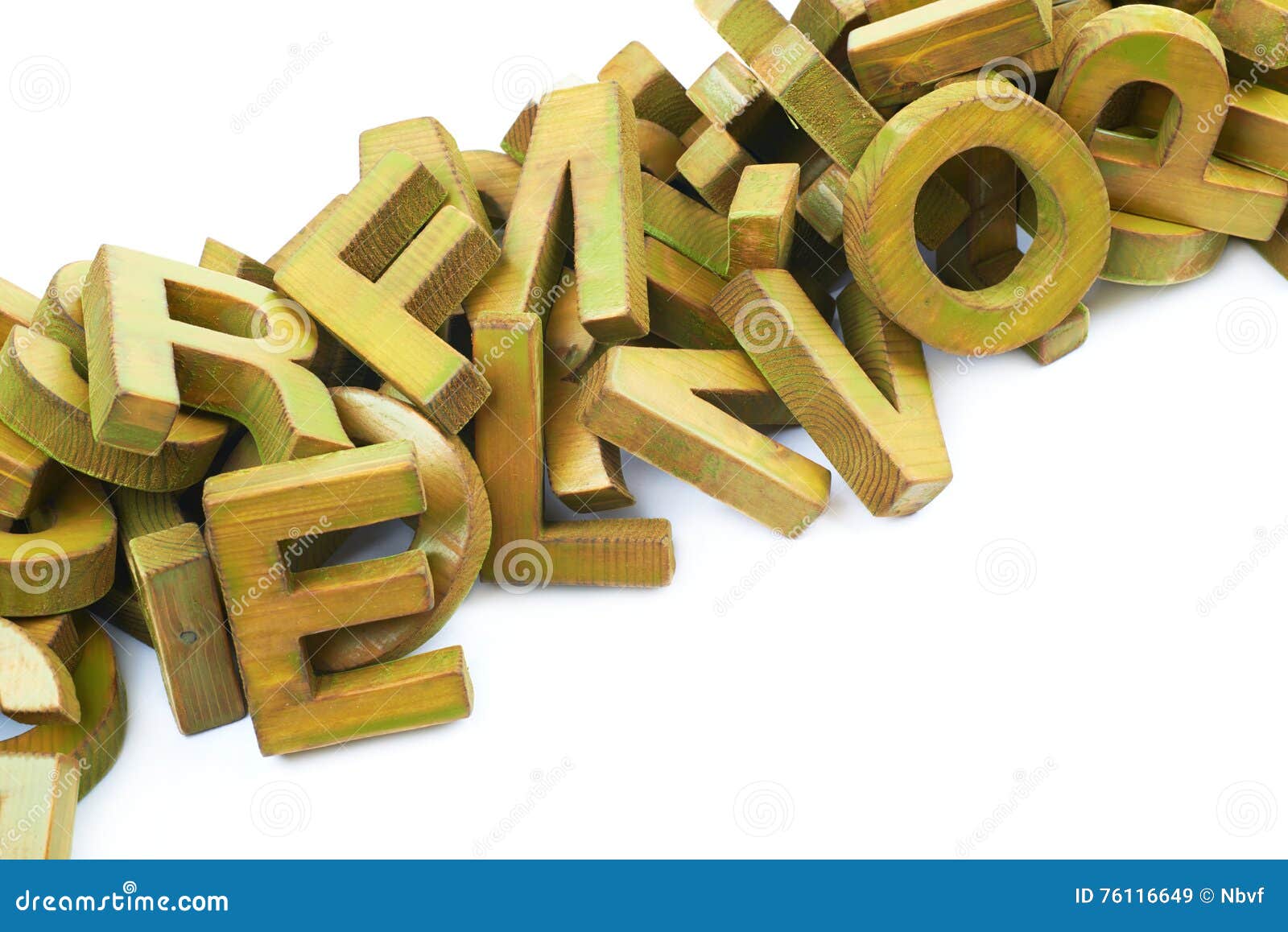 Pila De Letras De Madera Pintadas Imagen de archivo - Imagen de texto ...