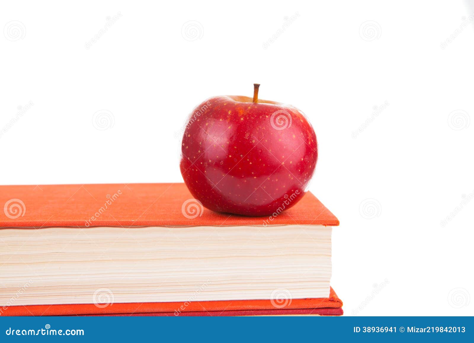 Pila De Libros Con La Manzana Roja Imagen de archivo - Imagen de arte ...
