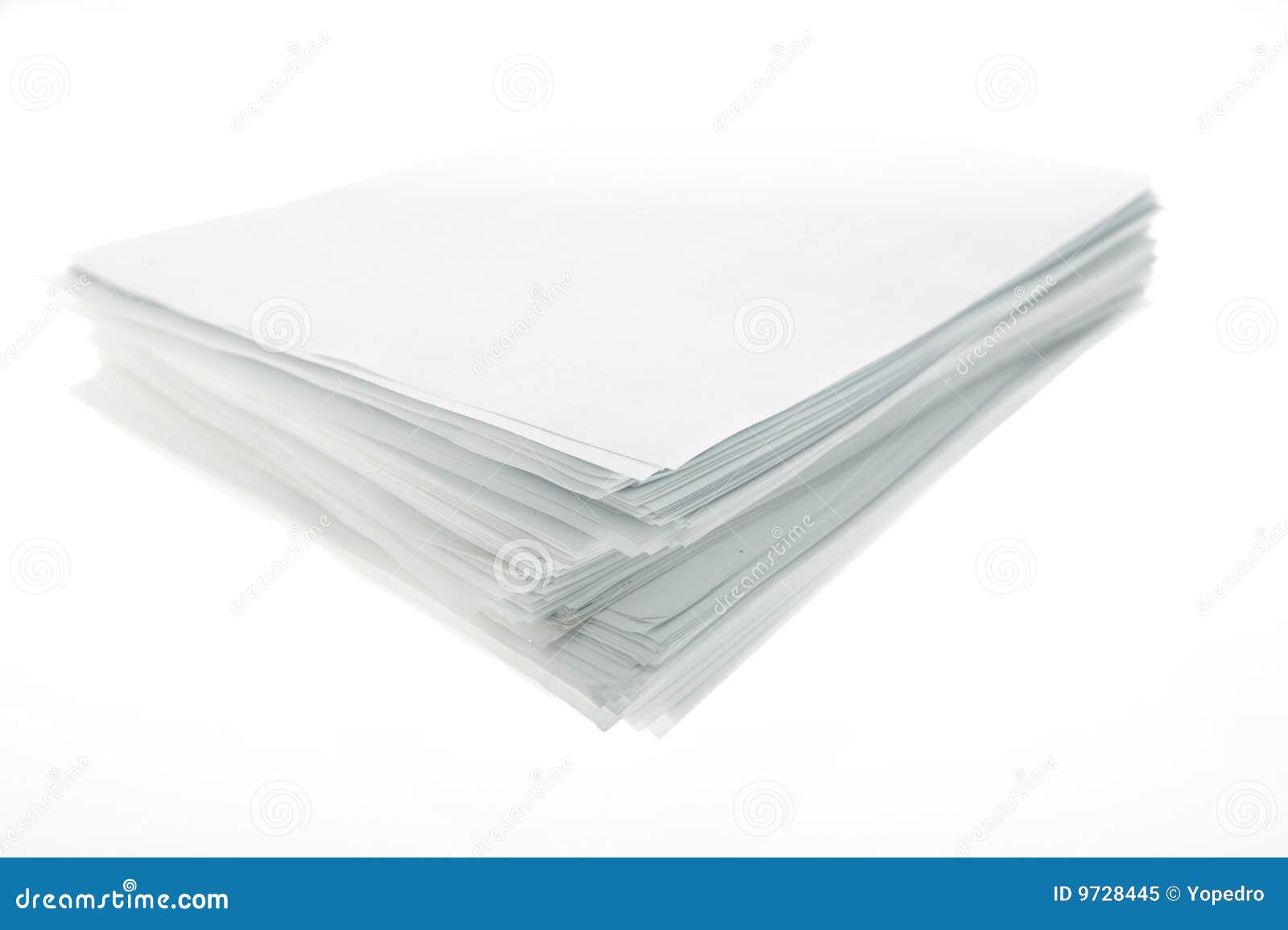 Pila de papel. imagen de archivo. Imagen de carpetas, poste - 9728445