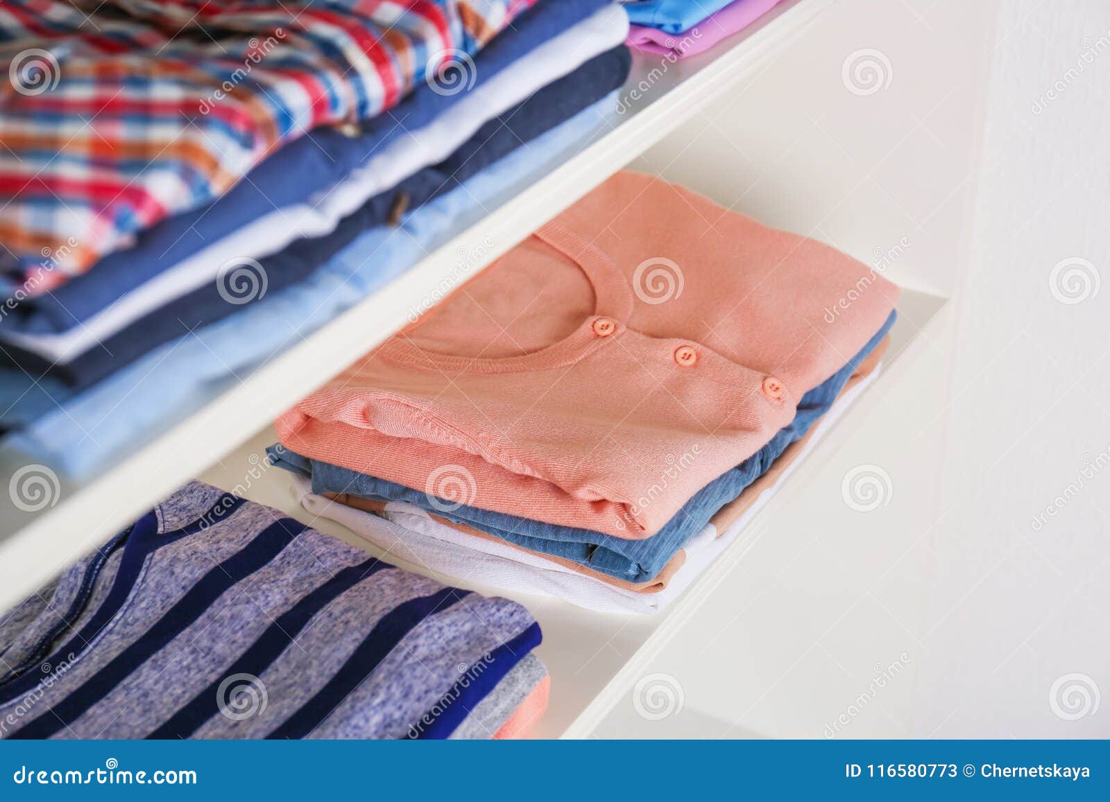 Pila de ropa imagen de archivo. Imagen de primer, tienda - 116580773