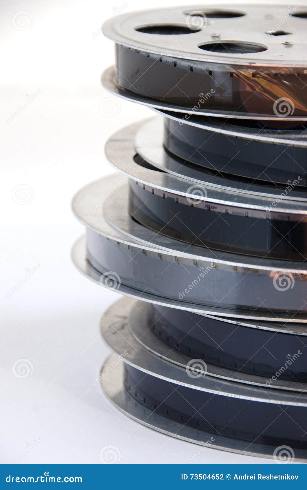 Pila Di Vecchia Bobina Di Film Fotografia Stock - Immagine di teatro ...