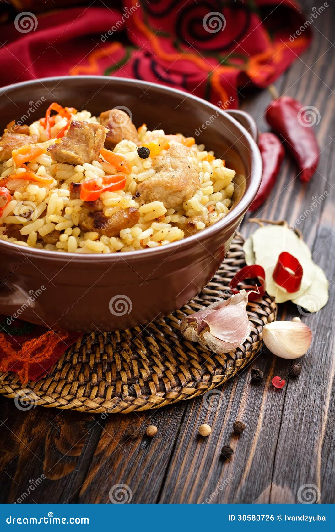 Pilaf foto de archivo. Imagen de arroz, pimienta, indio - 30580726