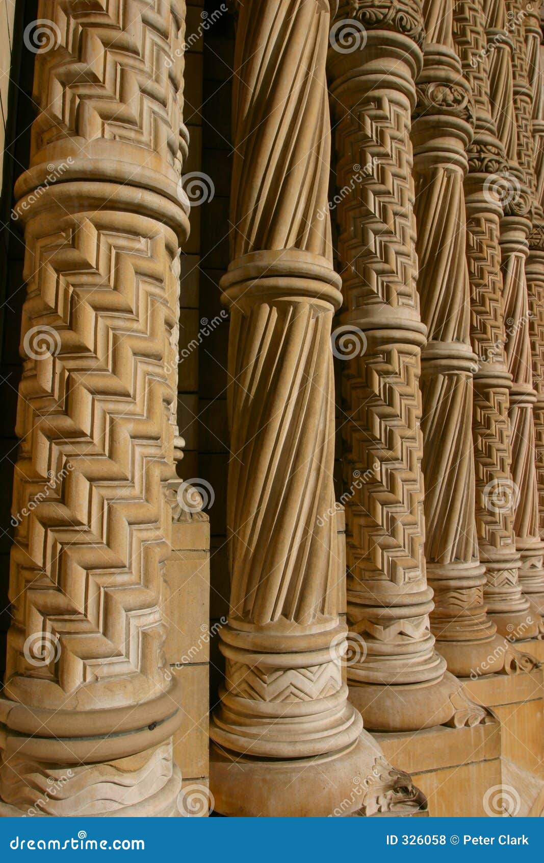 Pilares foto de archivo. Imagen de piedra, museo, tallado - 326058