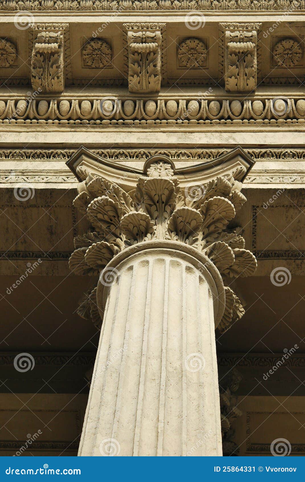 Pilaster Foto Stock - Download 2,086 Royalty Free Photos