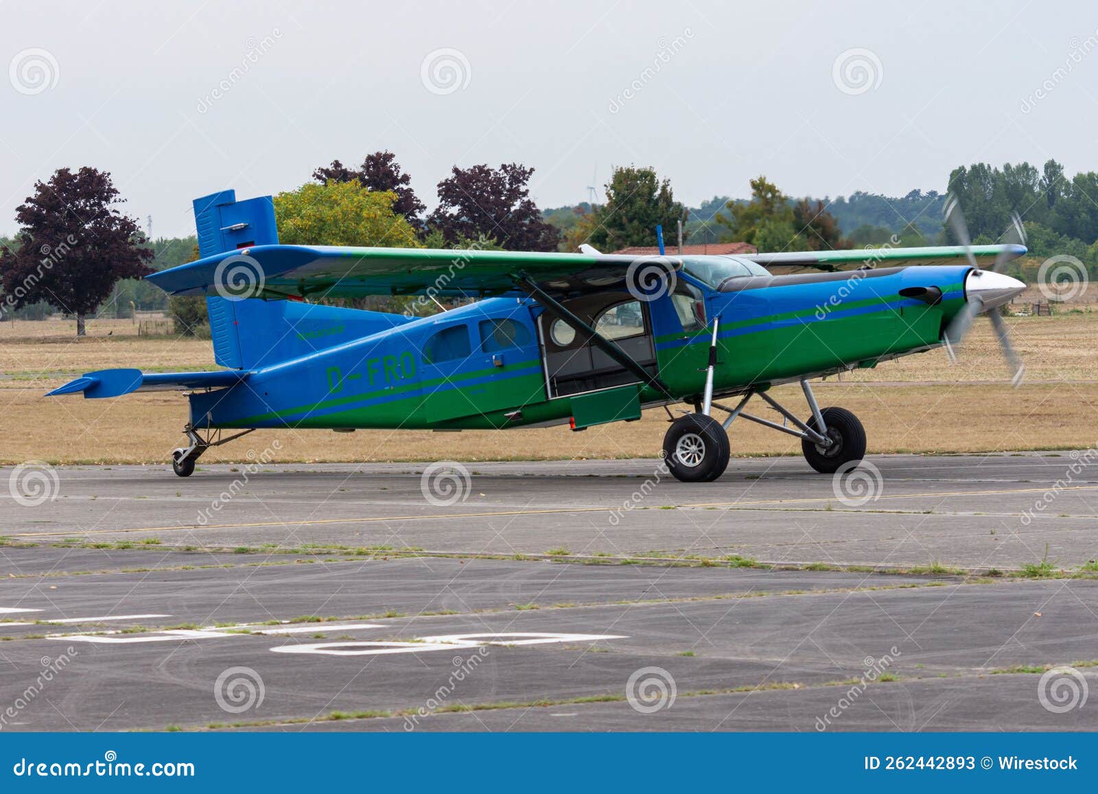 Pilatus PC6 Aircraft Used for Chute Dropping Editorial Stock Photo ...
