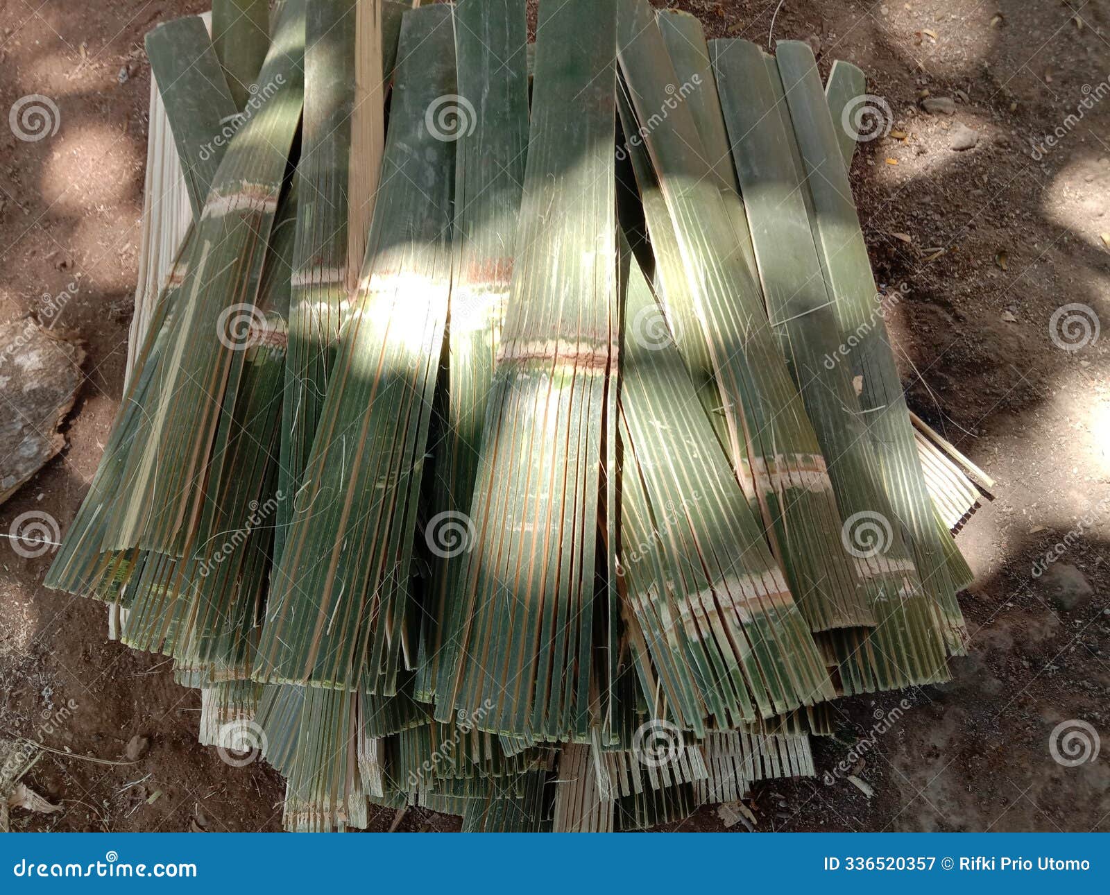 A Pile Of Bamboo That Has Been Split And Sliced ??for Craft Materials ...