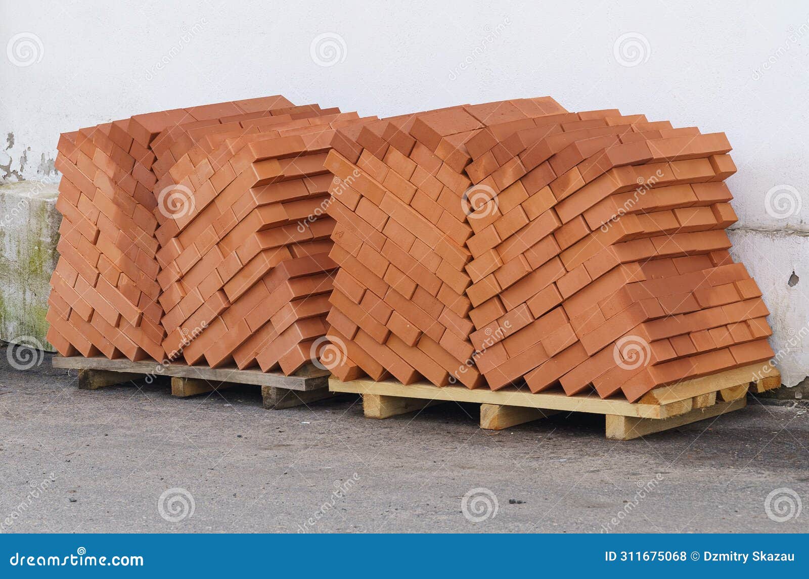 Pile of Bricks on Top of Pallet Stock Photo - Image of bricks ...