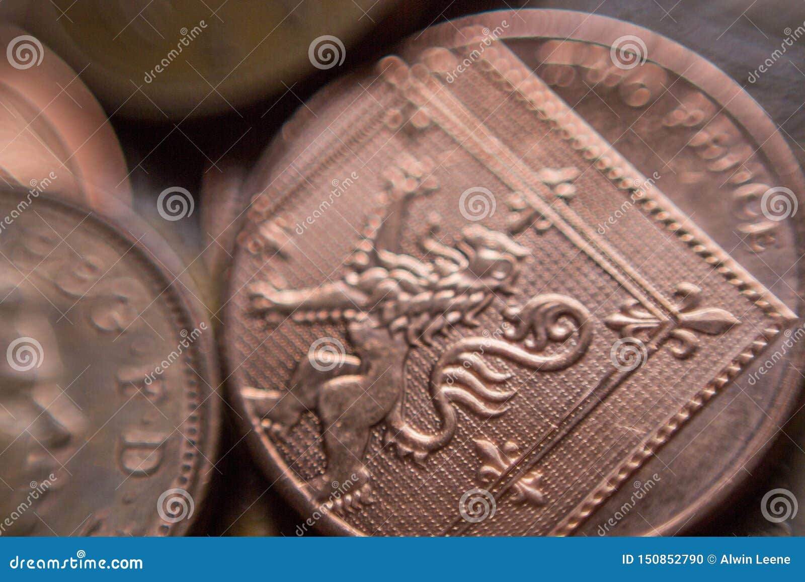 Pile of British Two Pence Coins Stock Photo - Image of pound, pence ...