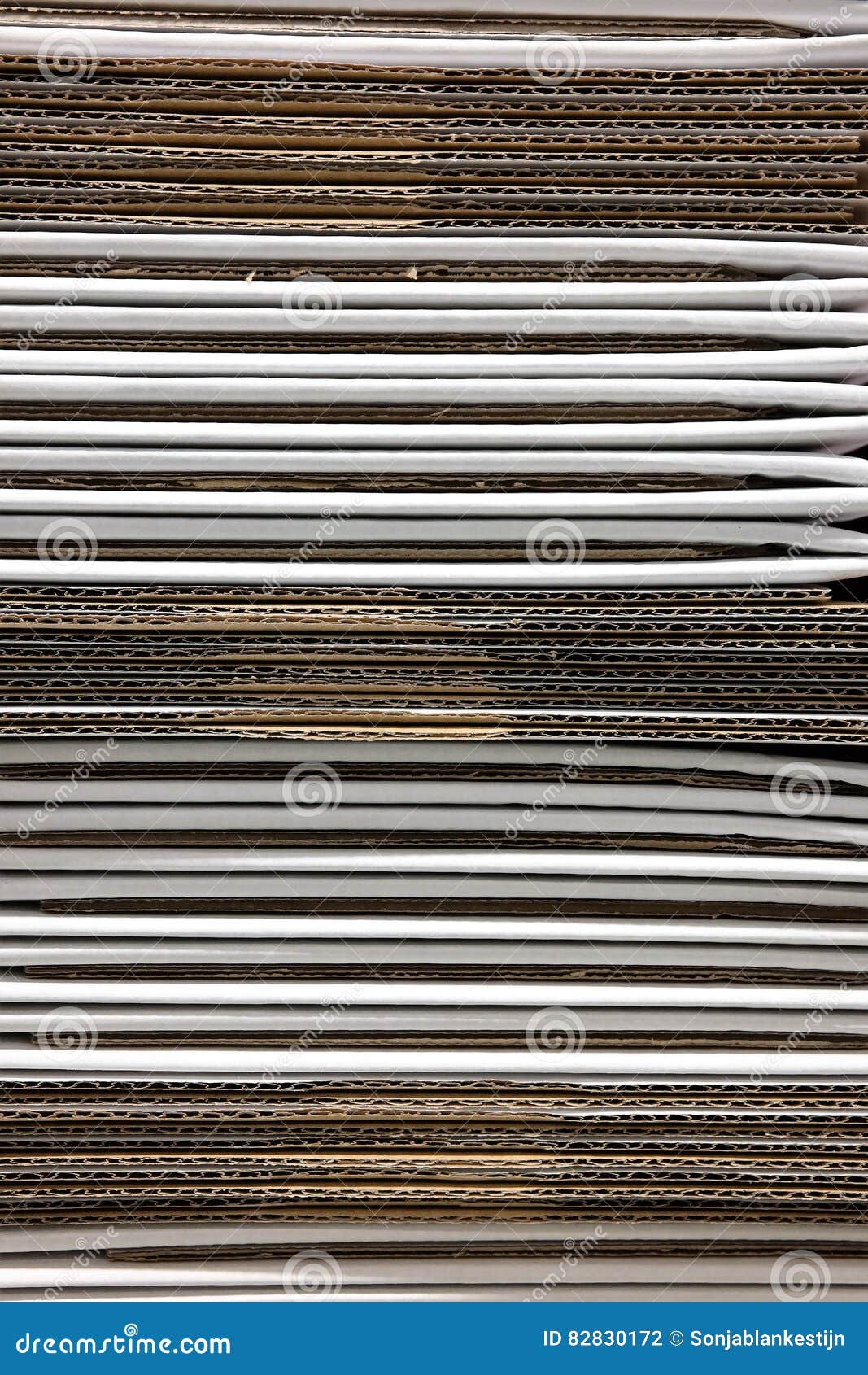 A pile of cardboard boxes stock photo. Image of structuur - 82830172