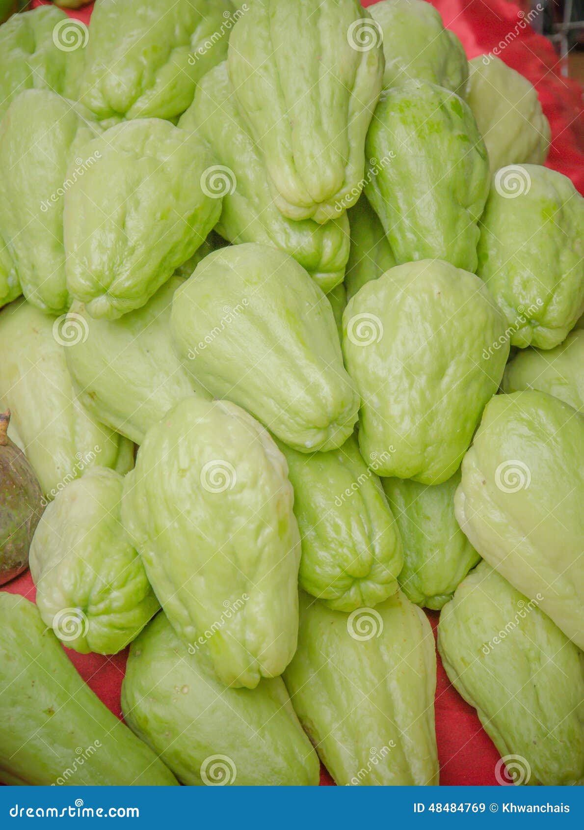 Pile Chayote Fresh Vegetables Stock Image - Image of nutritional ...