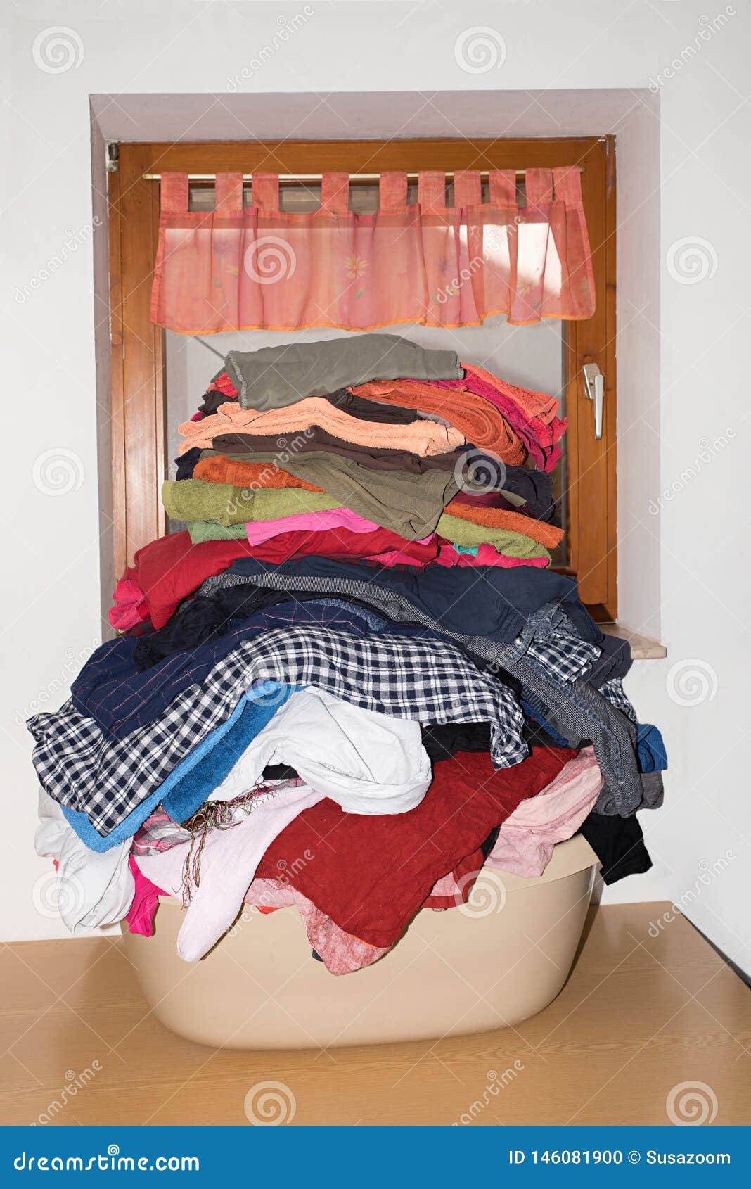 Laundry Pile Clothes Stock Photos - Download 9,996 Royalty Free Photos
