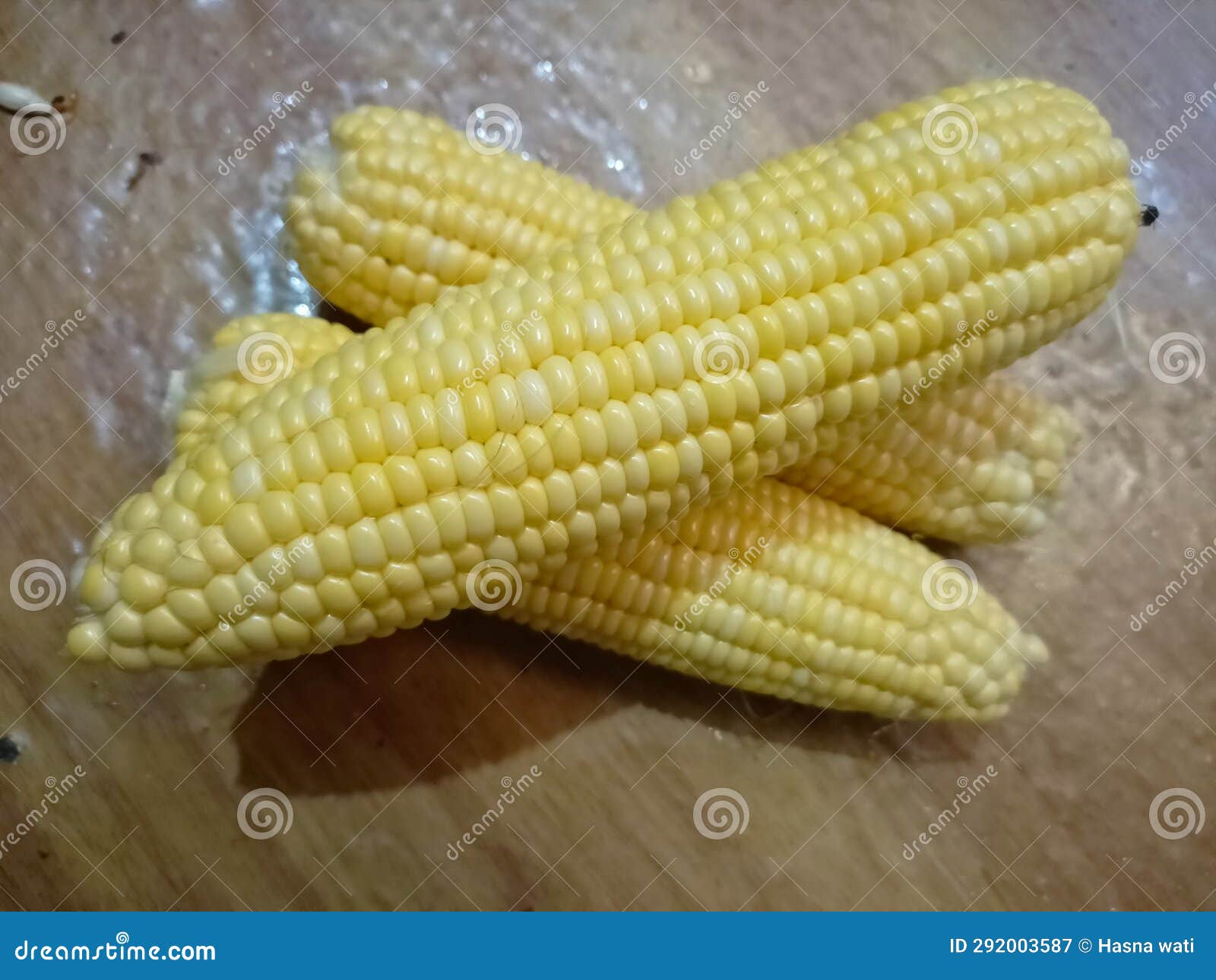 Pile of Corn on the Floor?? Stock Image - Image of yellow, pile: 292003587