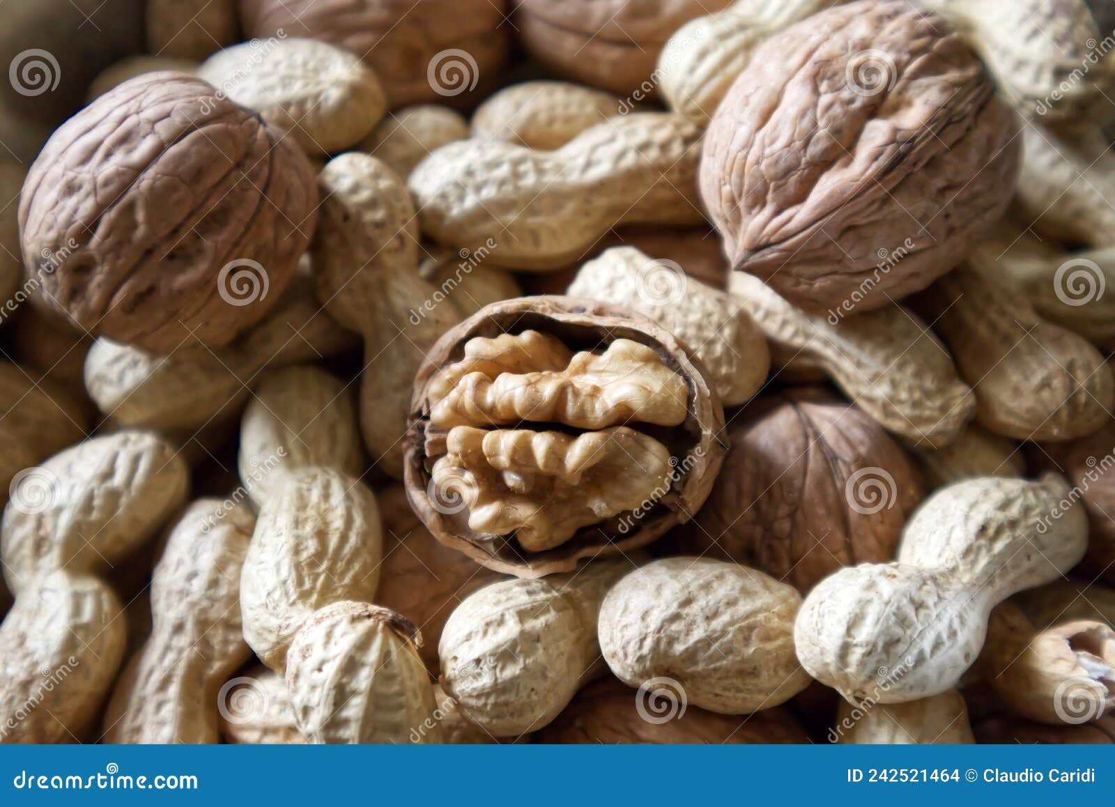 Pile De Noix Et D'arachides. Concept De Texture Alimentaire Photo stock ...