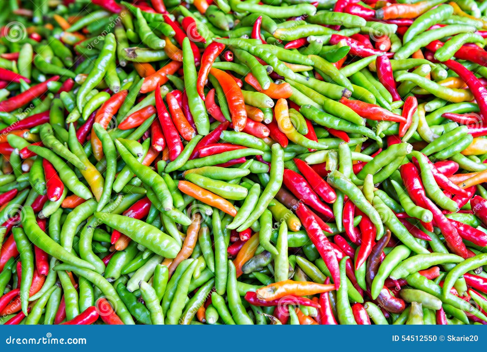 Pile de piment frais photo stock. Image du mûr, nature - 54512550