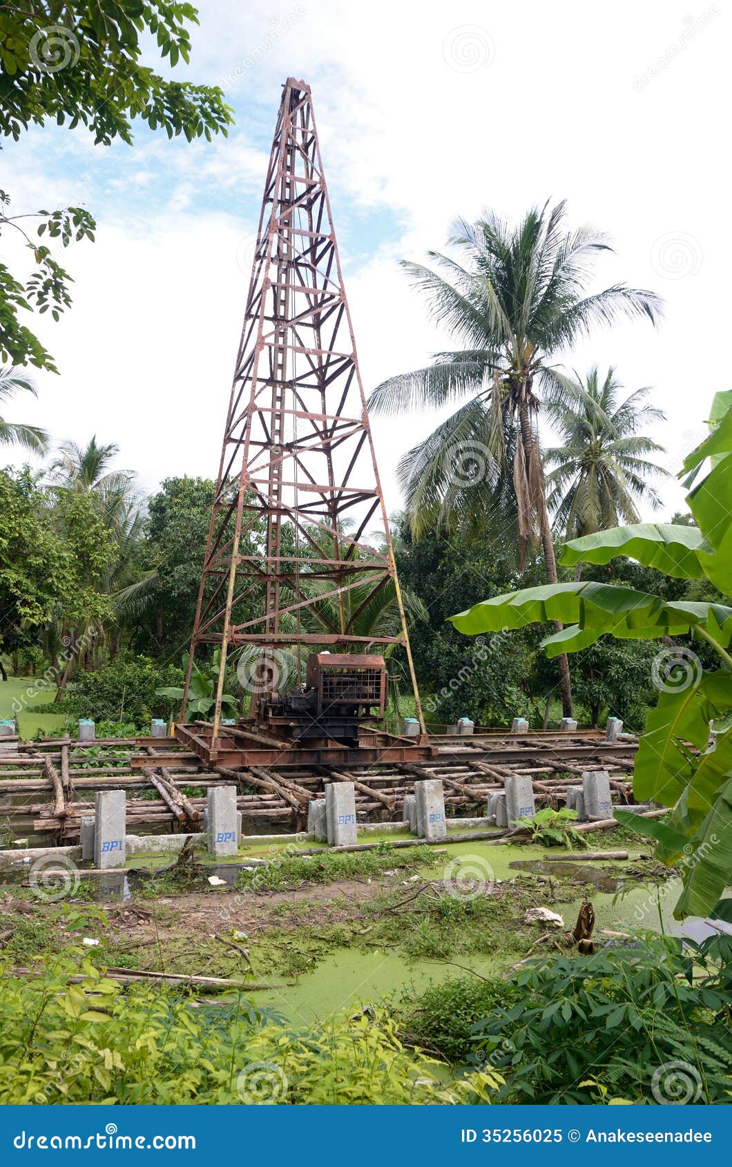 Pile driver stock image. Image of driver, construction - 35256025