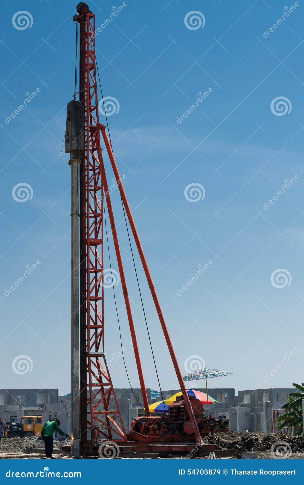Pile-driver editorial stock image. Image of operator - 54703879