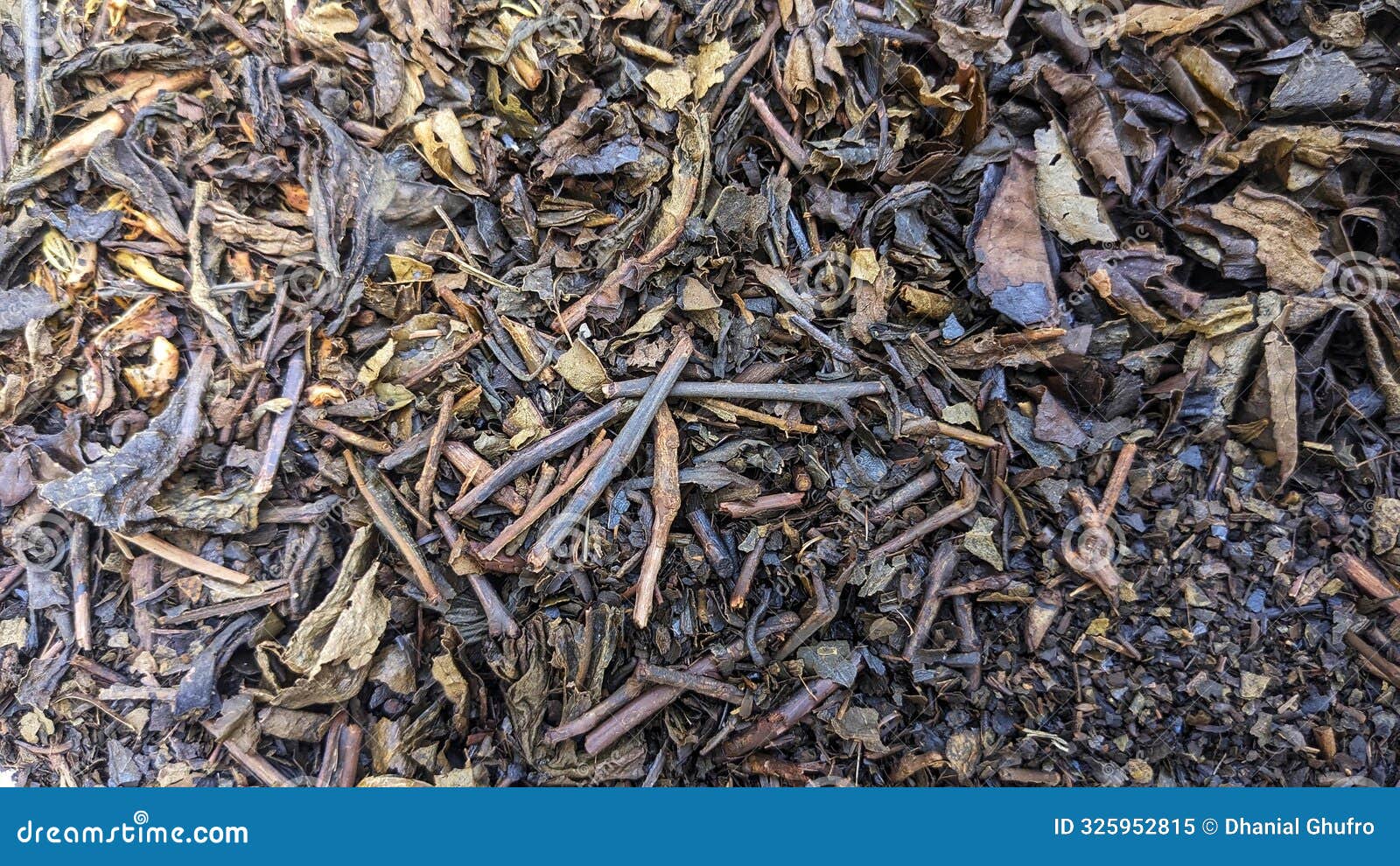 Pile of Dry Tea Leaves, Indonesian Tea Stock Image - Image of leaves ...