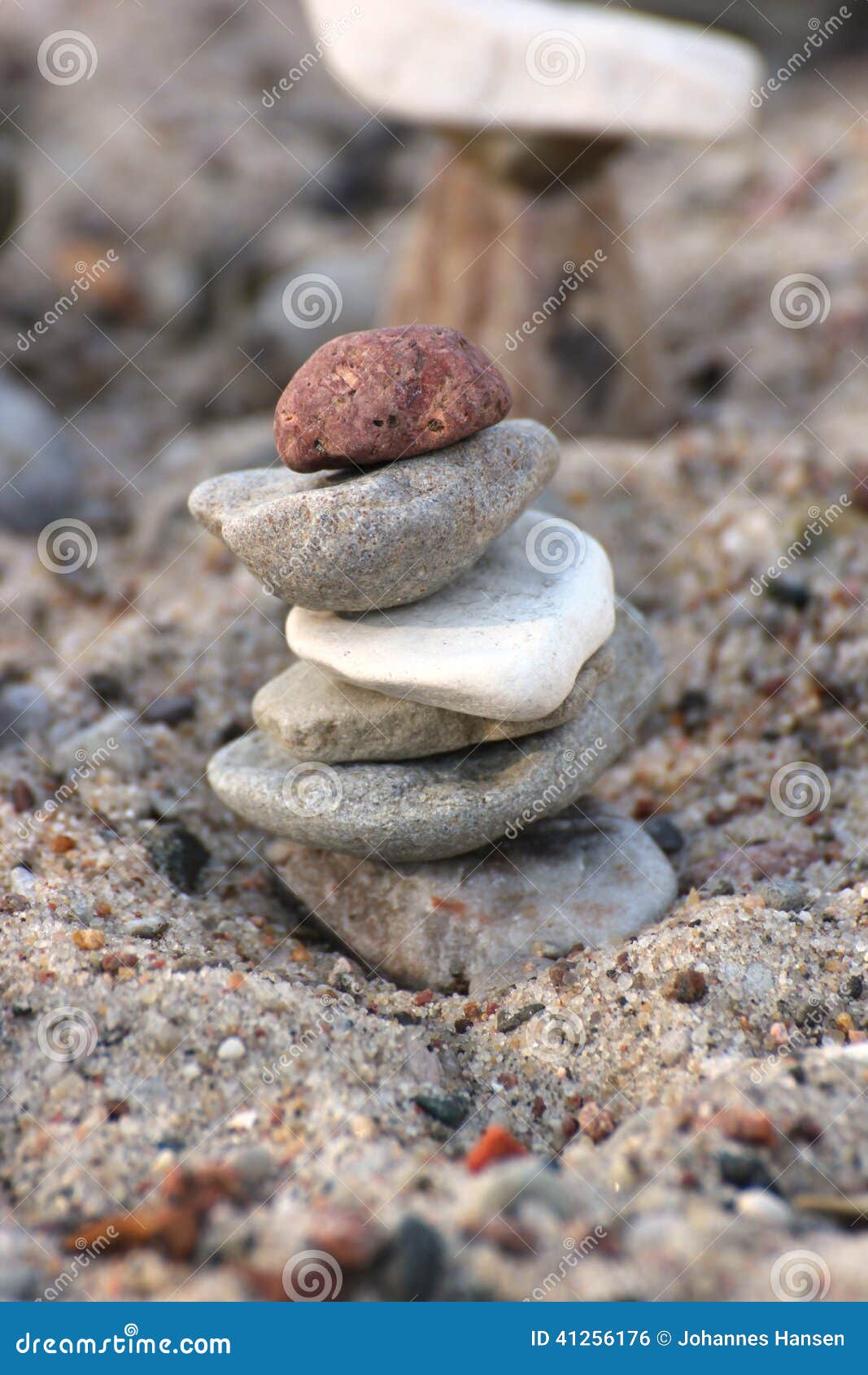 Pile en pierre photo stock. Image du plaisir, groupe - 41256176