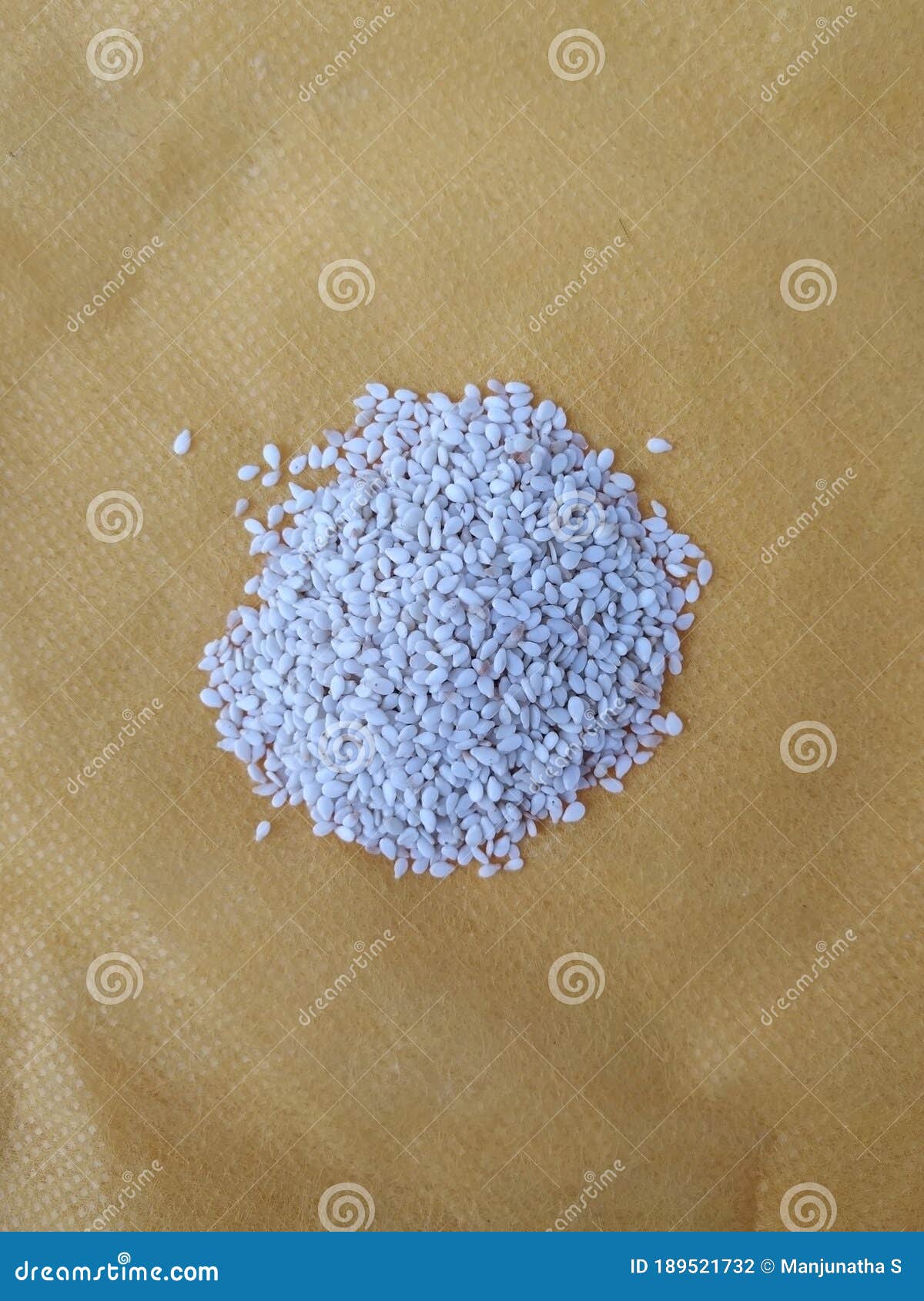 Pile and Heap of a White Sesame or Gingili Seeds. Texture and Backdrop ...