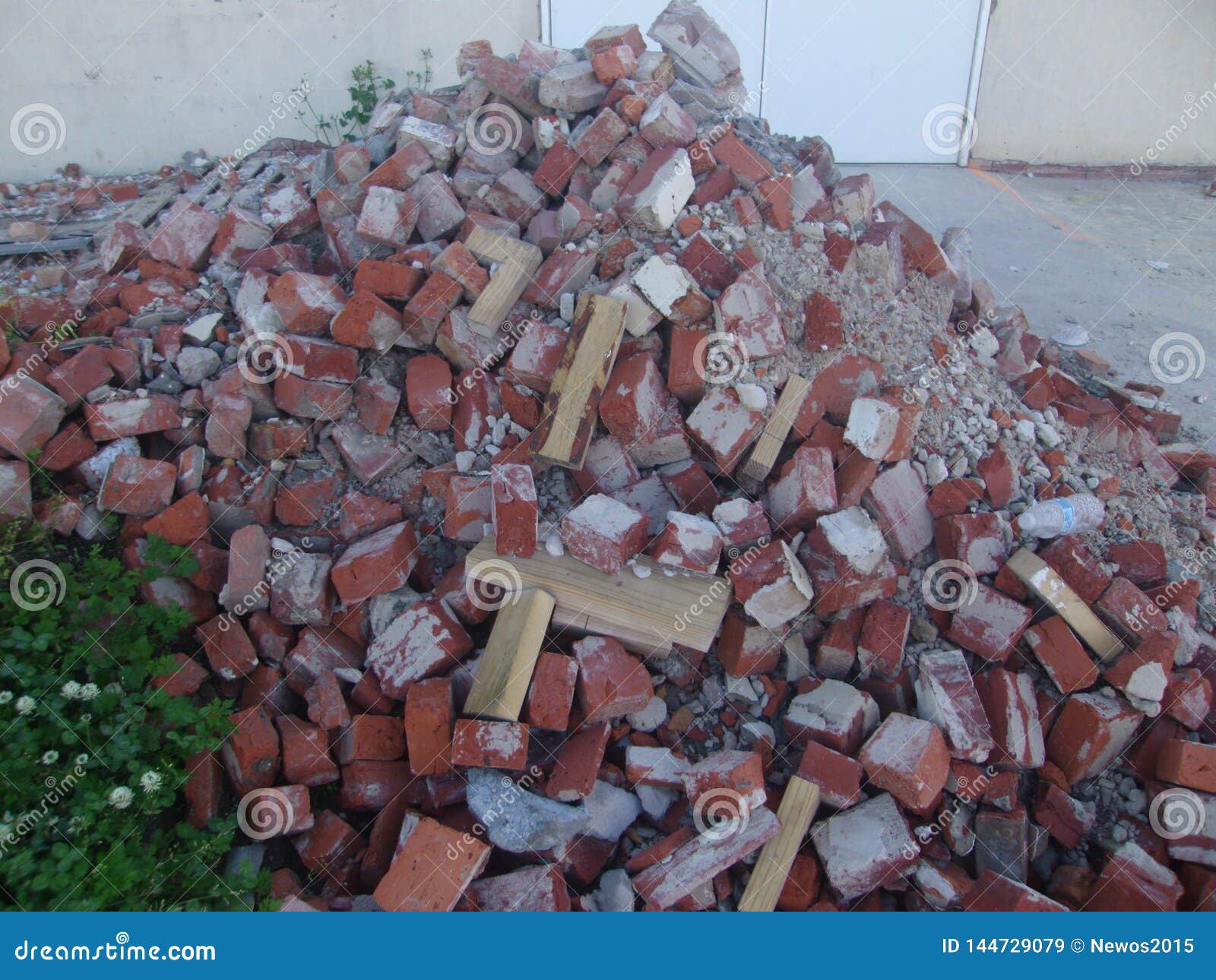Pile of Old Bricks and Rubble 2 Stock Image - Image of plants, pile ...