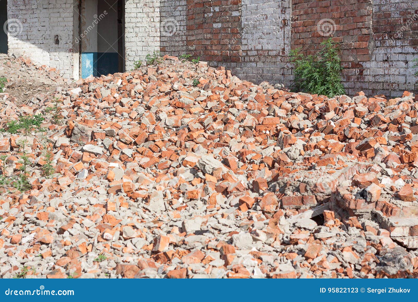 Pile of old broken bricks stock image. Image of pattern - 95822123