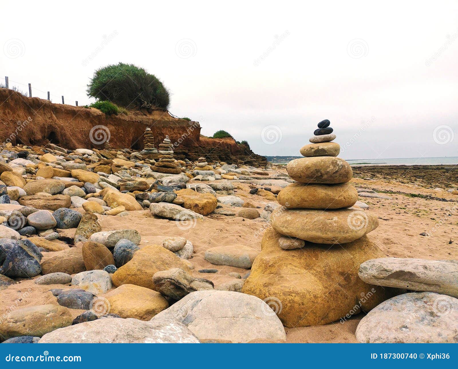 Pile of Pebble on the Beach, Mandala, Relaxation, Attitude Zen Stock ...
