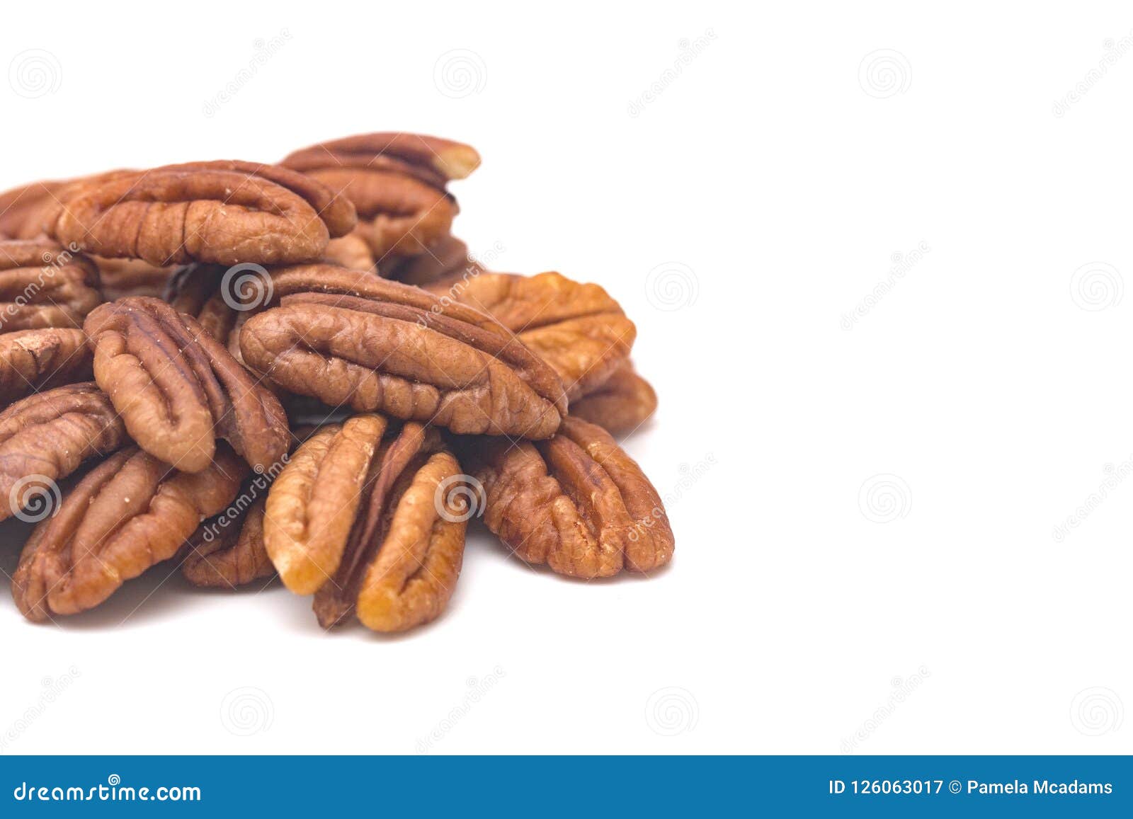 Pile of Pecan Halves stock image. Image of halves, mound - 126063017
