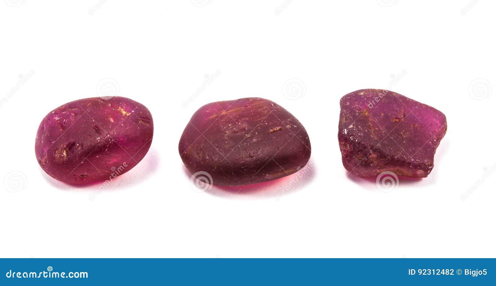 Pile Of Raw Ruby Red Color Thai Sangyod Rice Or Sangyod Muang ...