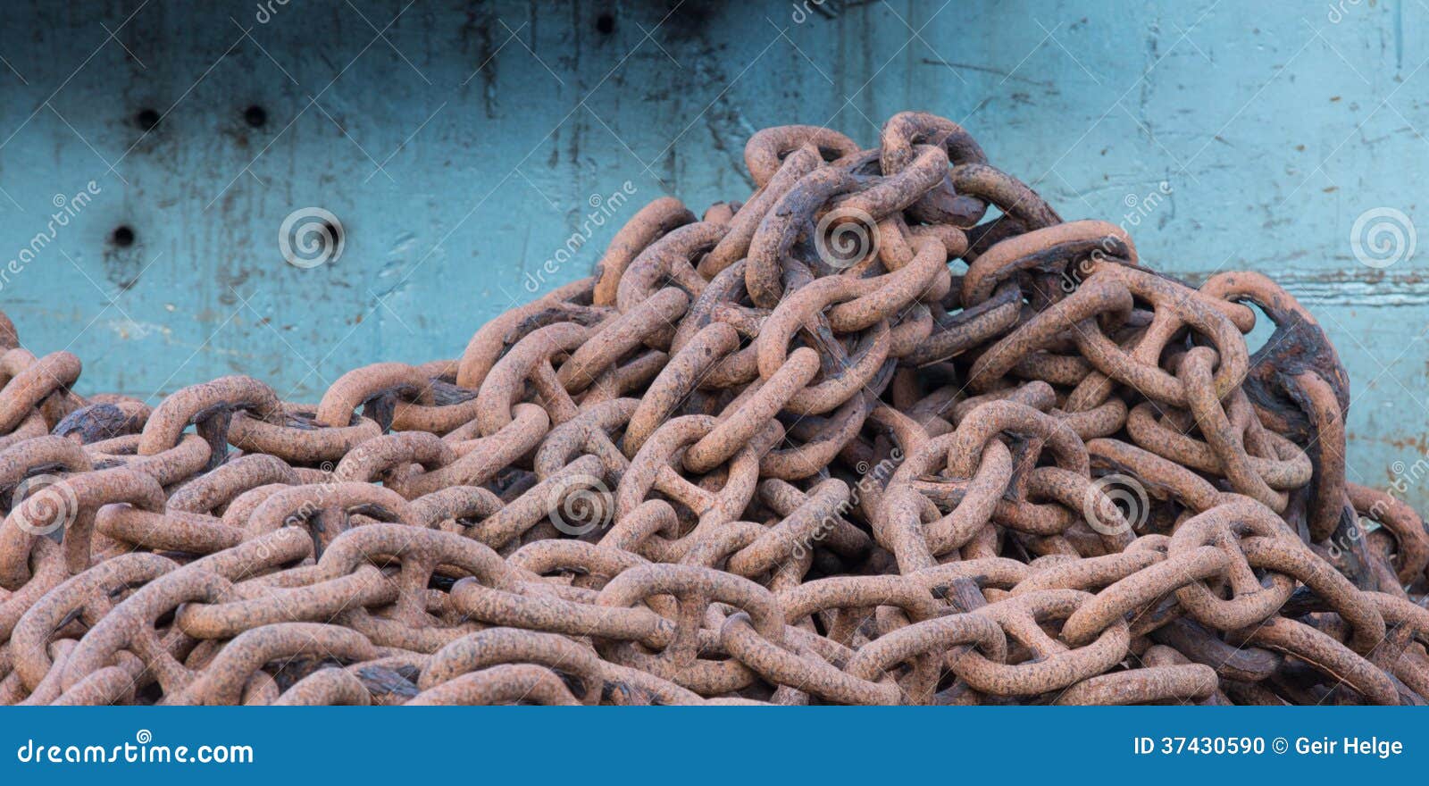 Pile of Rusty, Large Chains. Stock Photo - Image of group, chain: 37430590
