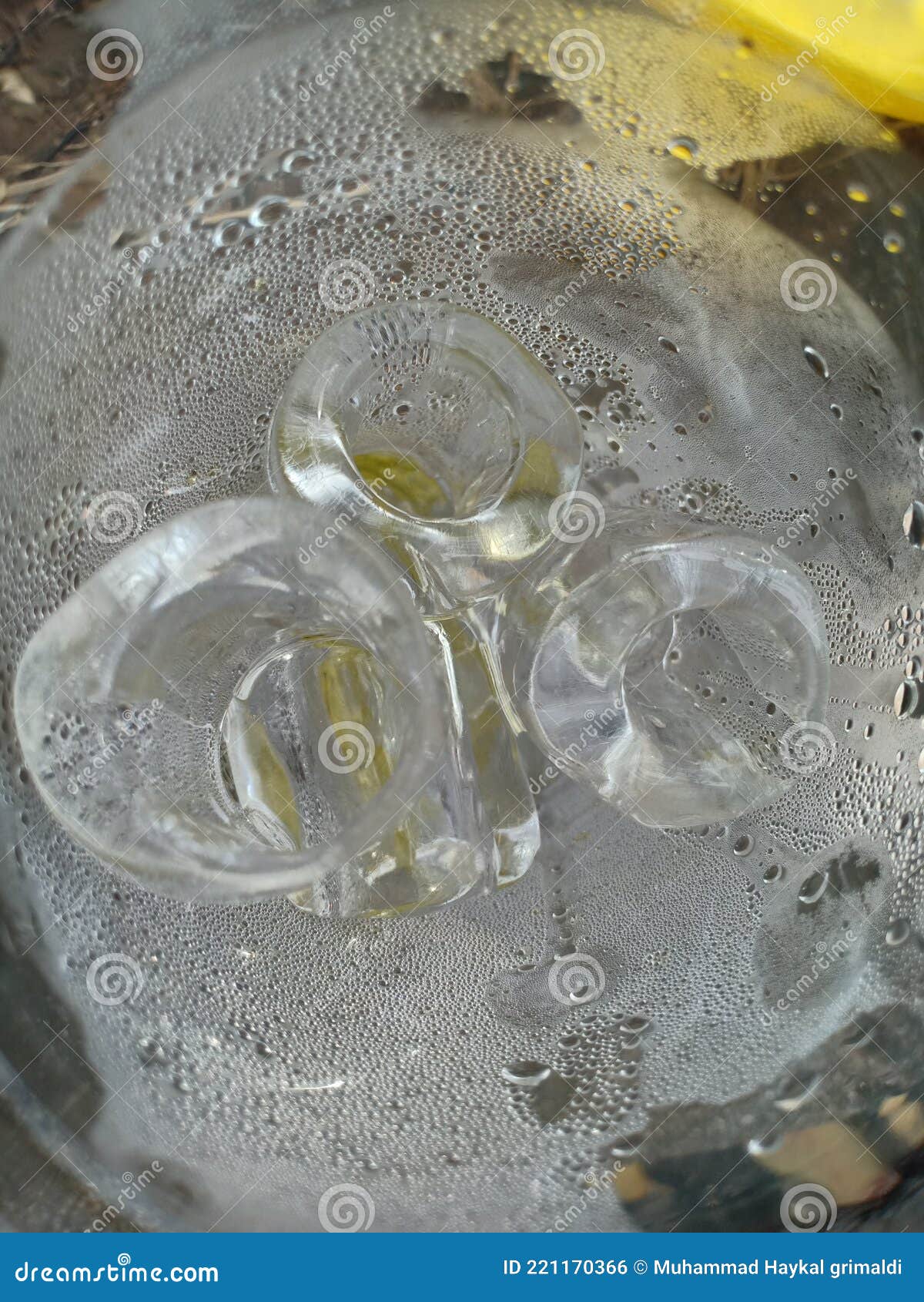 Pile Some Ice Cubes in a Glass Stock Photo - Image of cubes, fresh ...