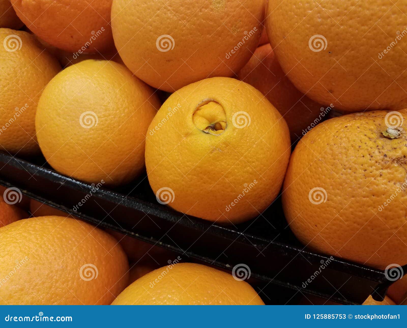 Pile of Spherical Oranges in Grocery Store Stock Image - Image of stack ...