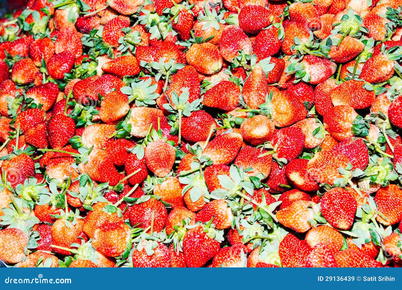 Pile of strawberries stock image. Image of marketplace - 29136439