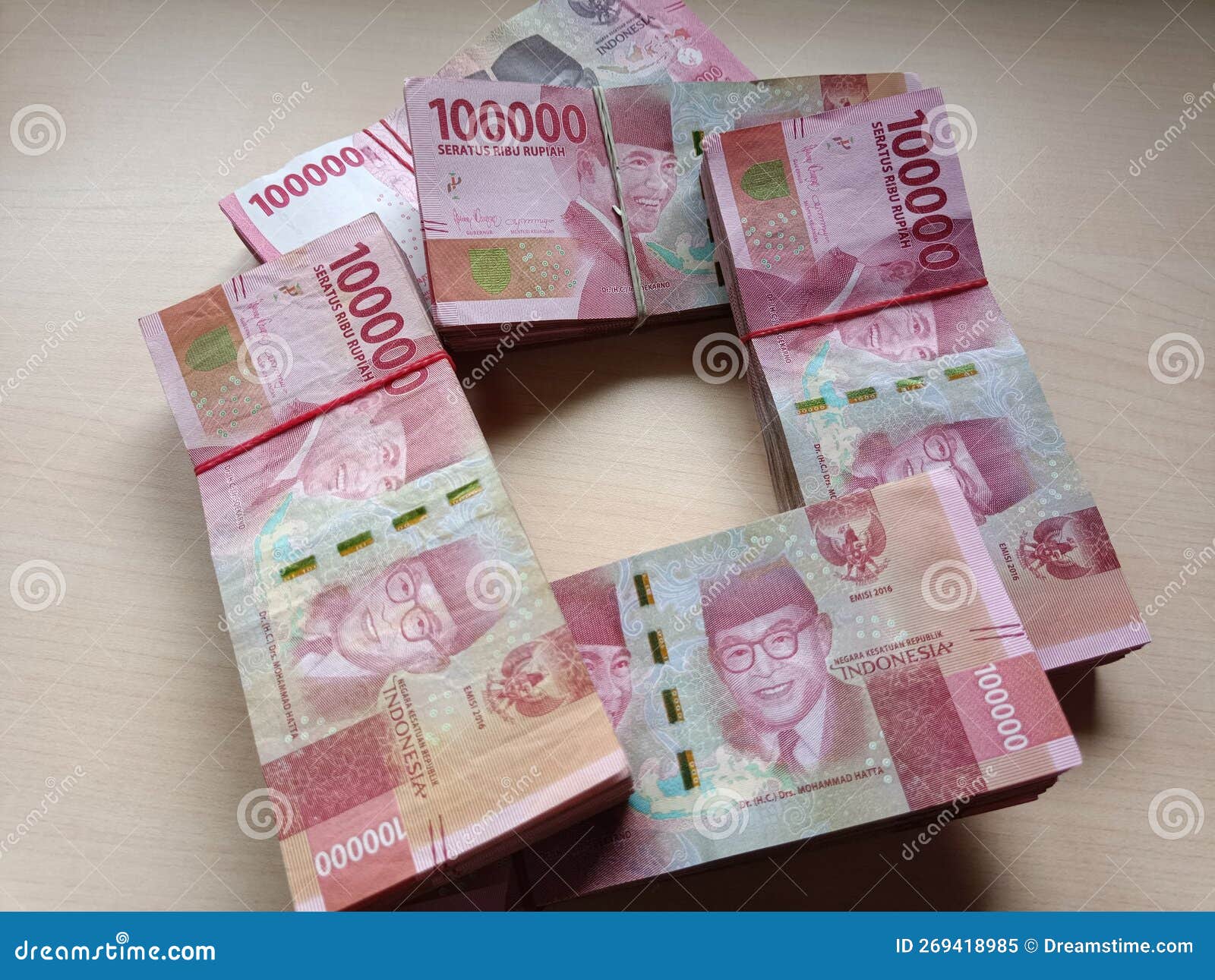 Pile of 100 Thousand Rupiah Stock Image - Image of denominations, money ...