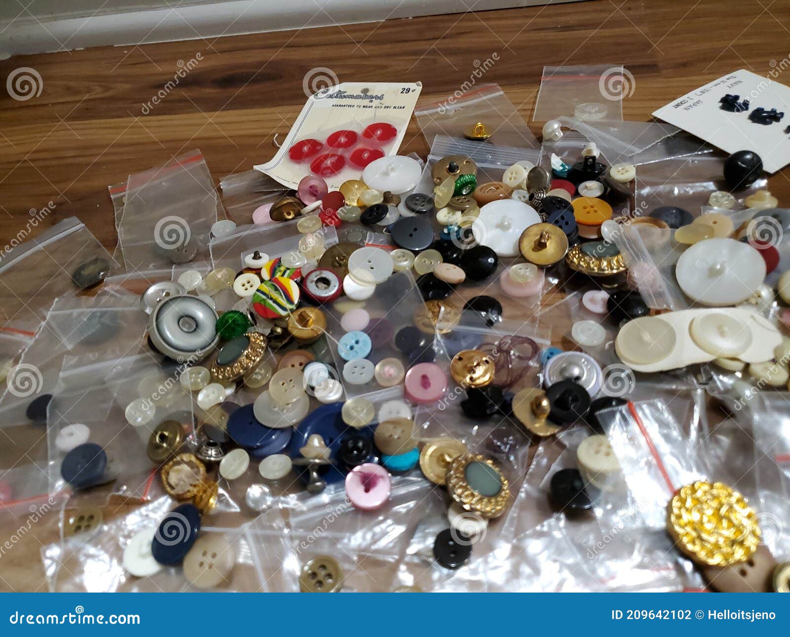 Pile of vintage buttons editorial photography. Image of textile - 209642102