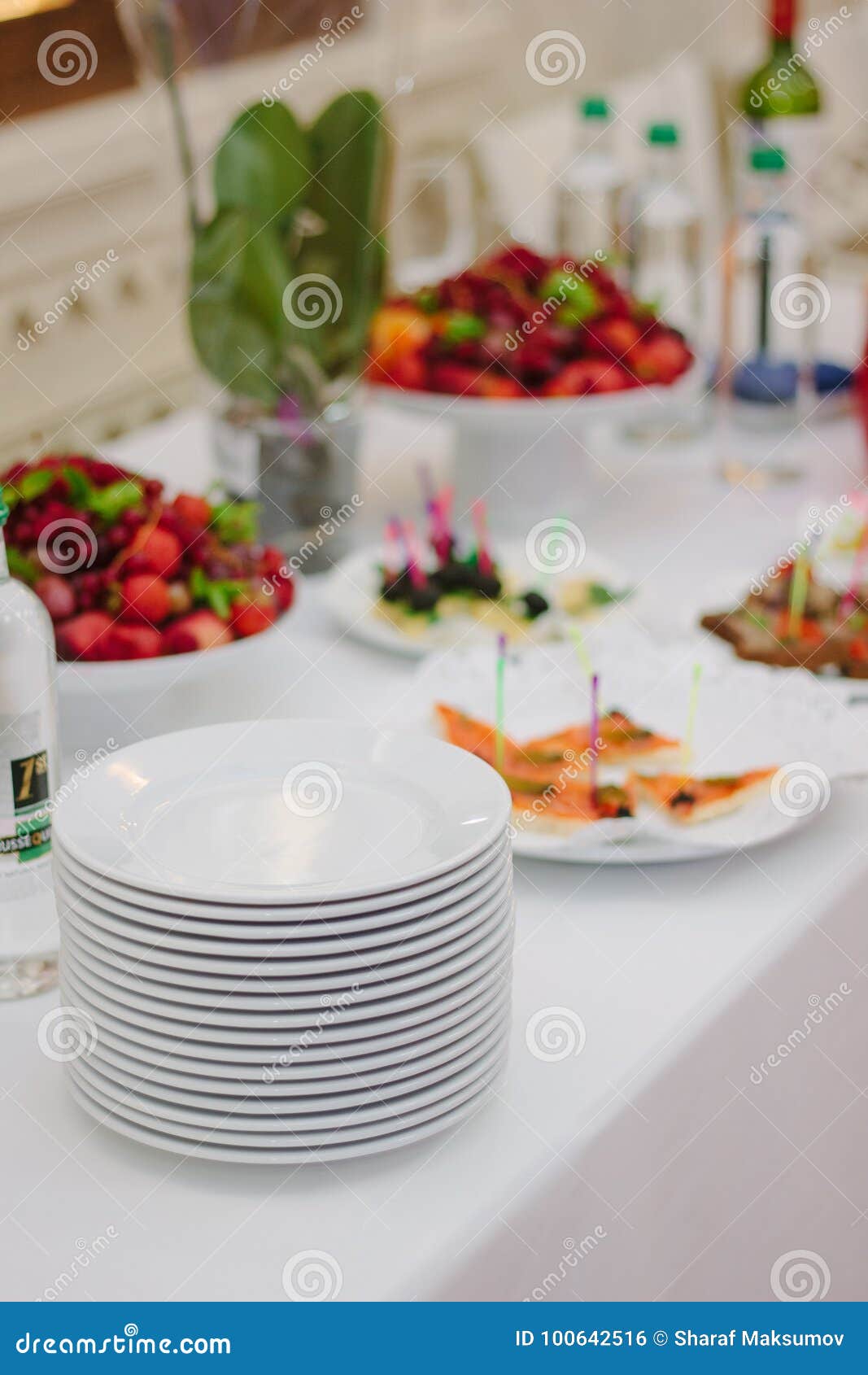 Pile of White Plates on Catering Buffet. Stock Photo - Image of event ...