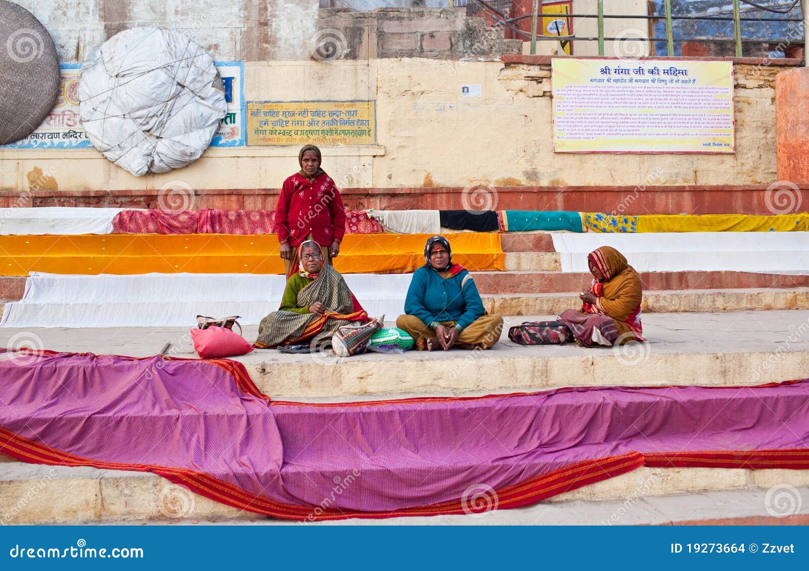 Pilgrims Dry Their Saris in Varanasi Editorial Stock Image - Image of ...