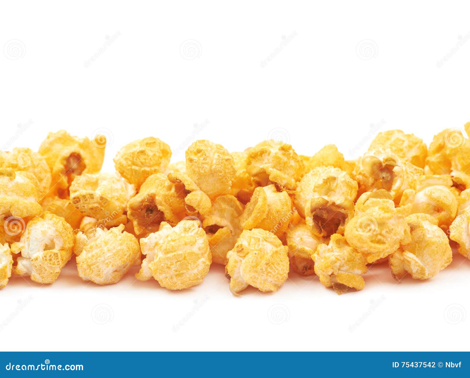 Pilha Dos Flocos Da Pipoca Isolados Foto de Stock - Imagem de fresco ...