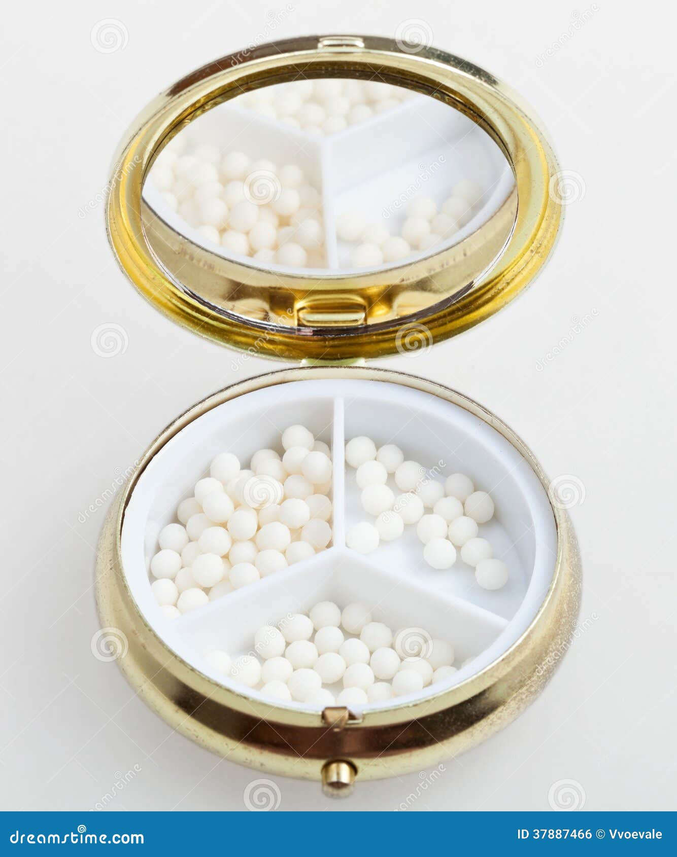 Compact Pill Box Mirror Homeopathy Balls Stock Photos - Free & Royalty ...