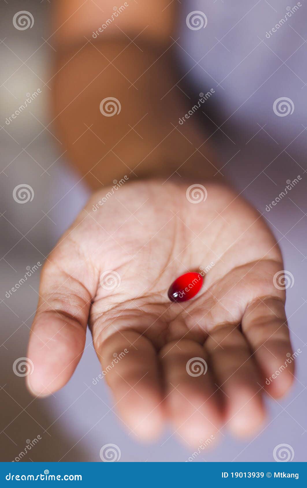 Pill on hand stock image. Image of palm, physician, medicine - 19013939