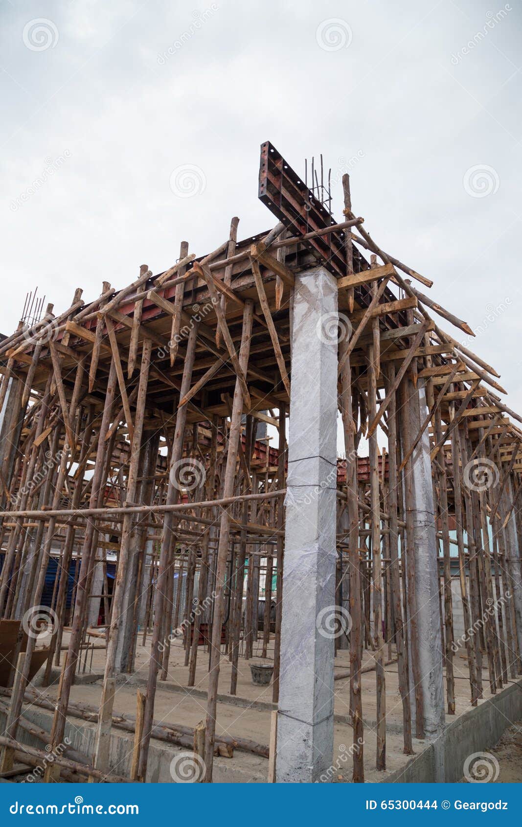 Pillar and Beam Being Constructed Stock Photo - Image of mortar ...