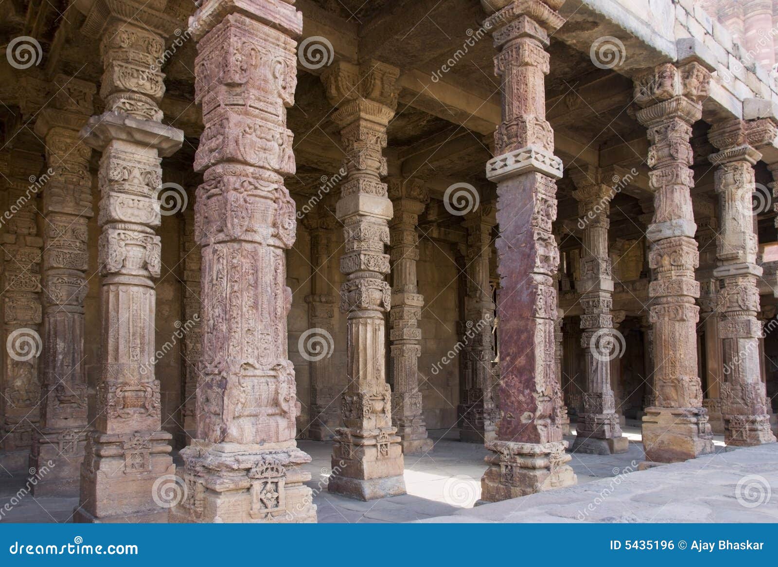 Pillars at Qutab Minar Comple Stock Photo - Image of qutab, mogul: 5435196