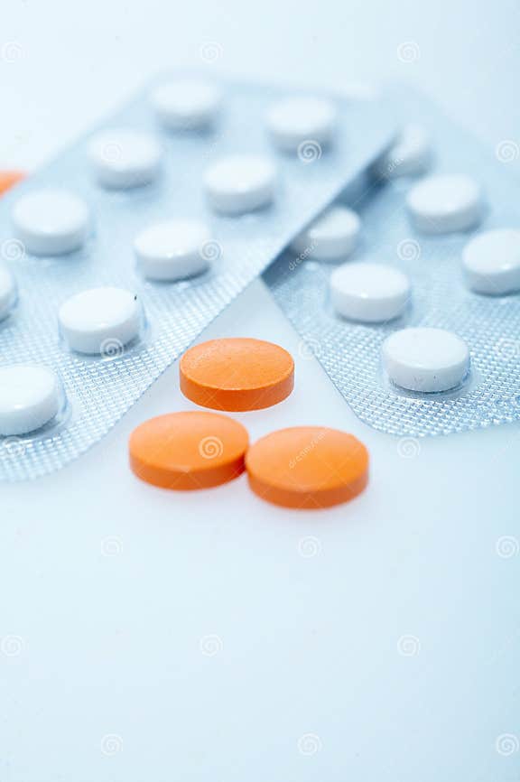 Pillen stockbild. Bild von drogerie, medikation, krank - 3819379