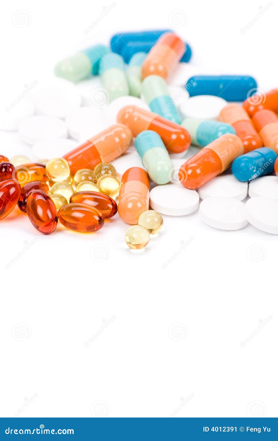 Pillole della medicina immagine stock. Immagine di giallo - 4012391