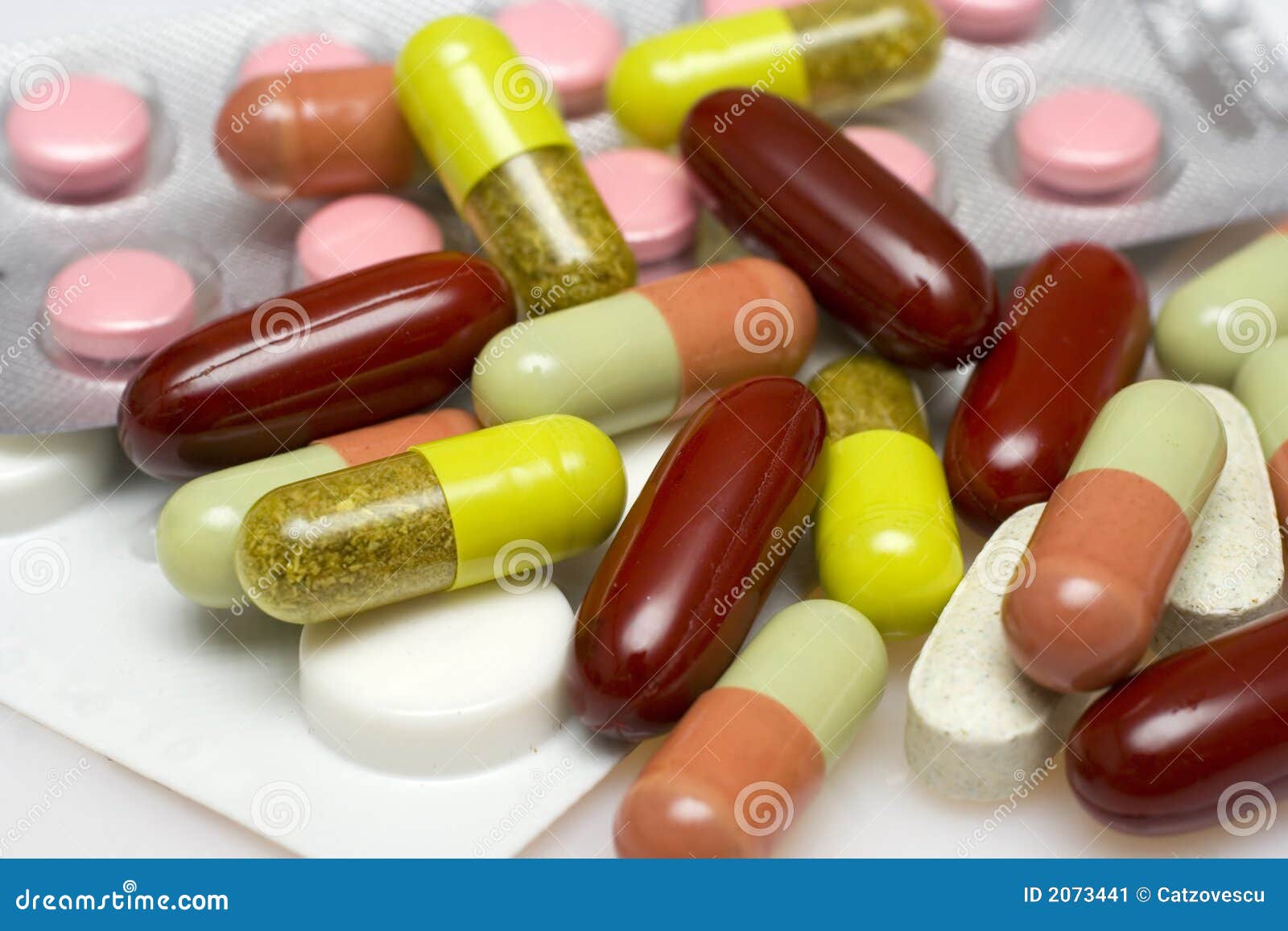 Pillole e capsule immagine stock. Immagine di dipendente - 2073441