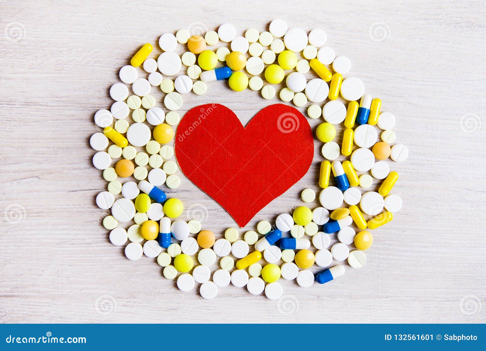 Pills and Heart Shape stock image. Image of bolus, drugs - 132561601