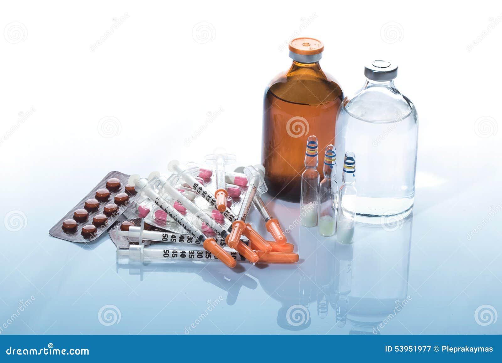 Pills and Medicine Vials with Syringe. Stock Image - Image of dosage ...