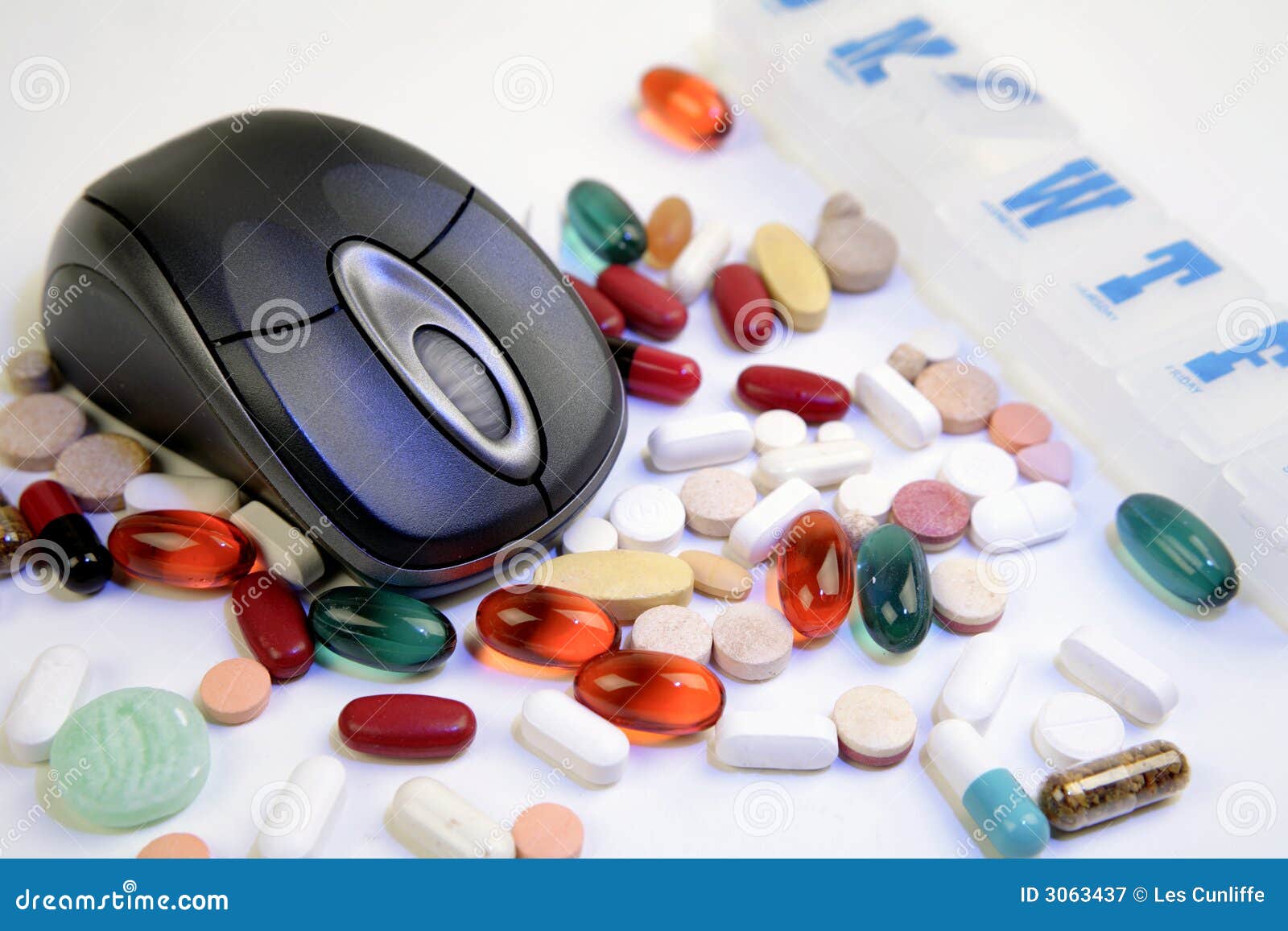 Pills & mouse stock image. Image of computer, medical - 3063437