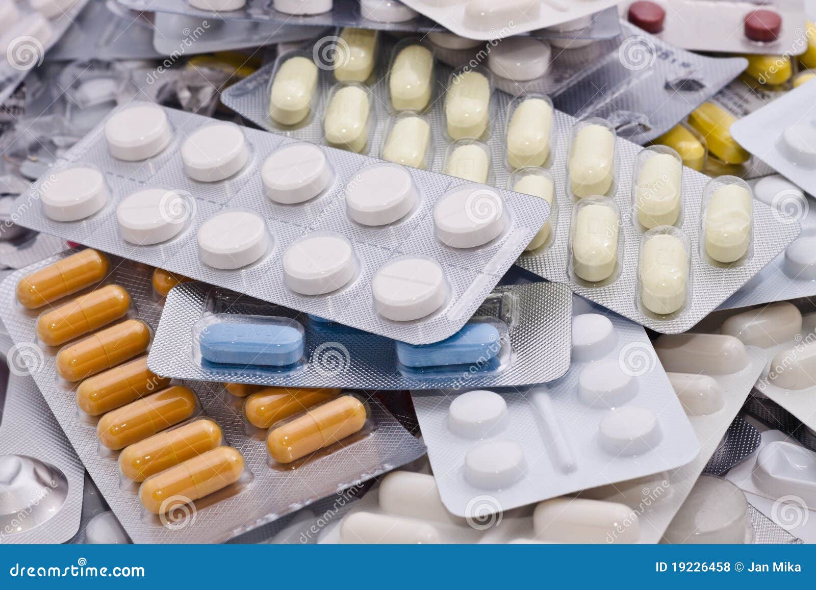 Pillules photo stock. Image du produits, stéroïdes, detail - 19226458