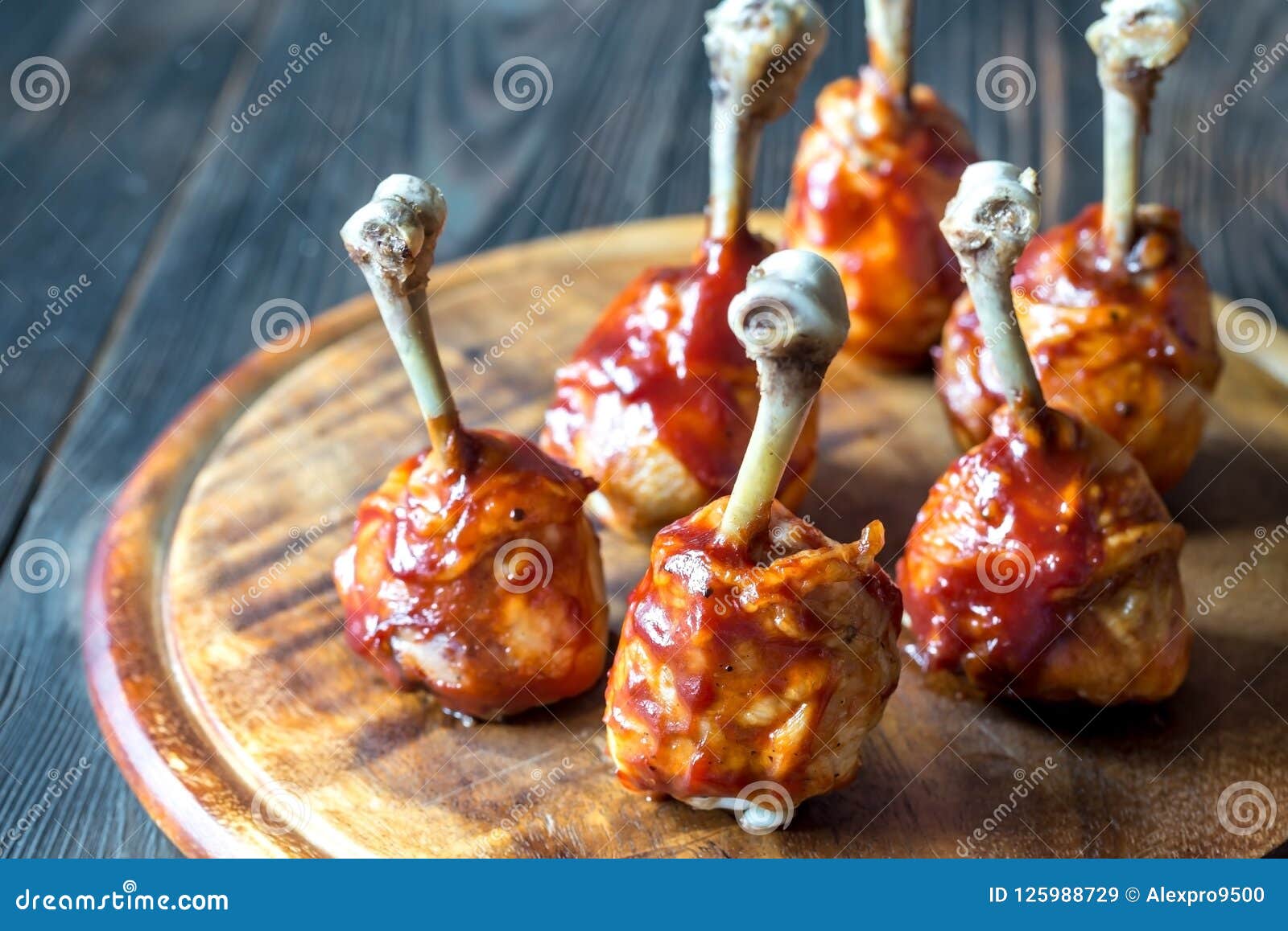 Pilon De Poulet En Sauce Barbecue Image stock - Image du rôti, viande ...