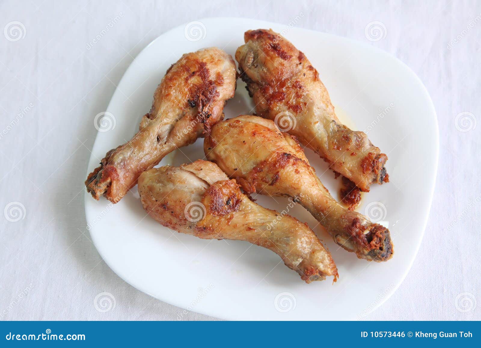 Pilon de poulet frit photo stock. Image du pilon, maison - 10573446